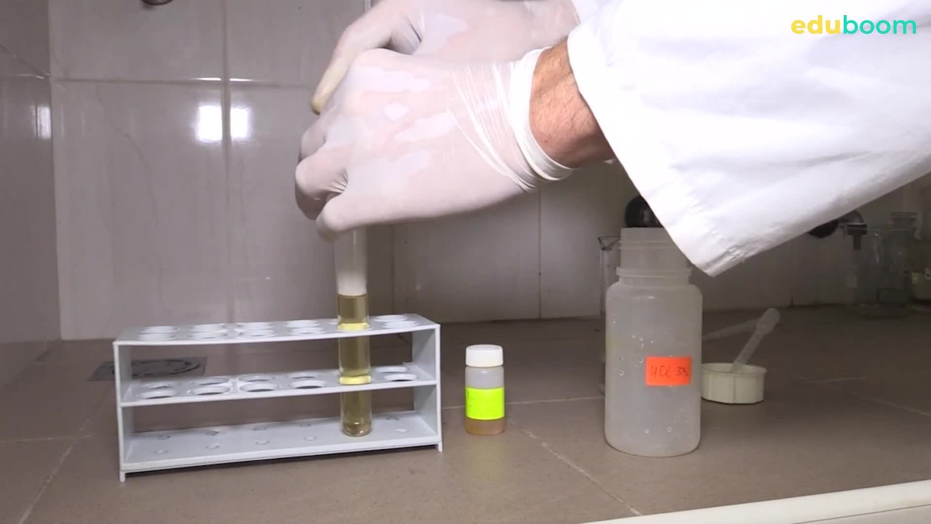 Interacción de la anilina con el ácido clorhídrico. Física y Química 2º ...