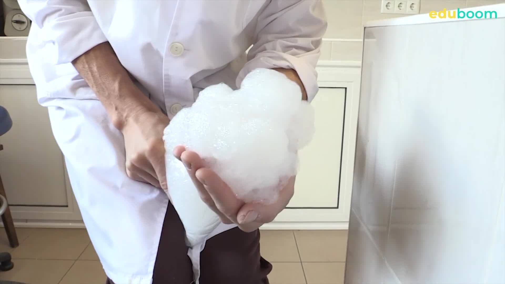 Espuma ardiente: combustión de gas propano-butano. Física y Química 4º ...